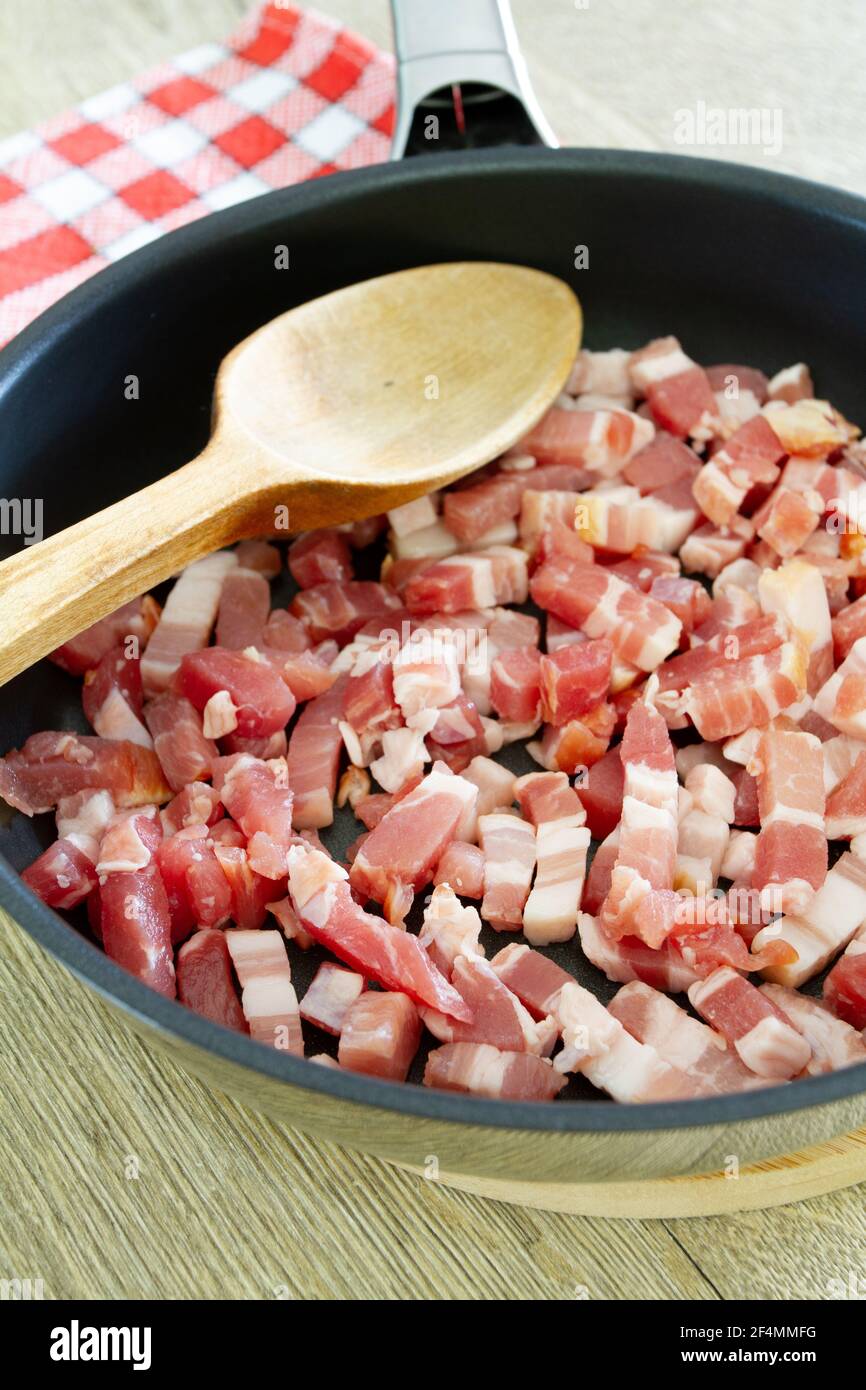 bacon in a pan Stock Photo - Alamy