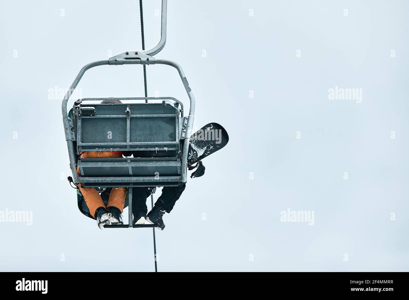 People using chairlift hi-res stock photography and images - Alamy