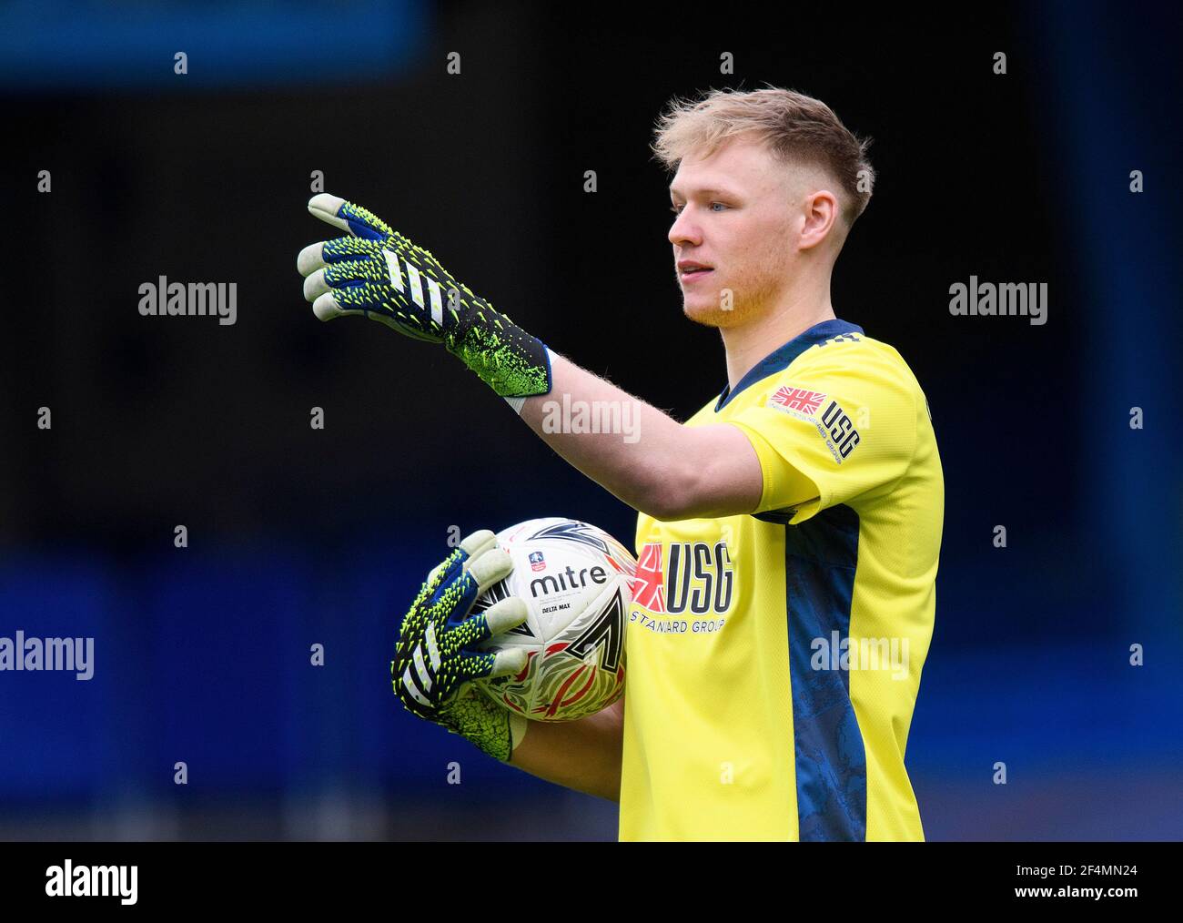 Aaron ramsdale hi-res stock photography and images - Alamy