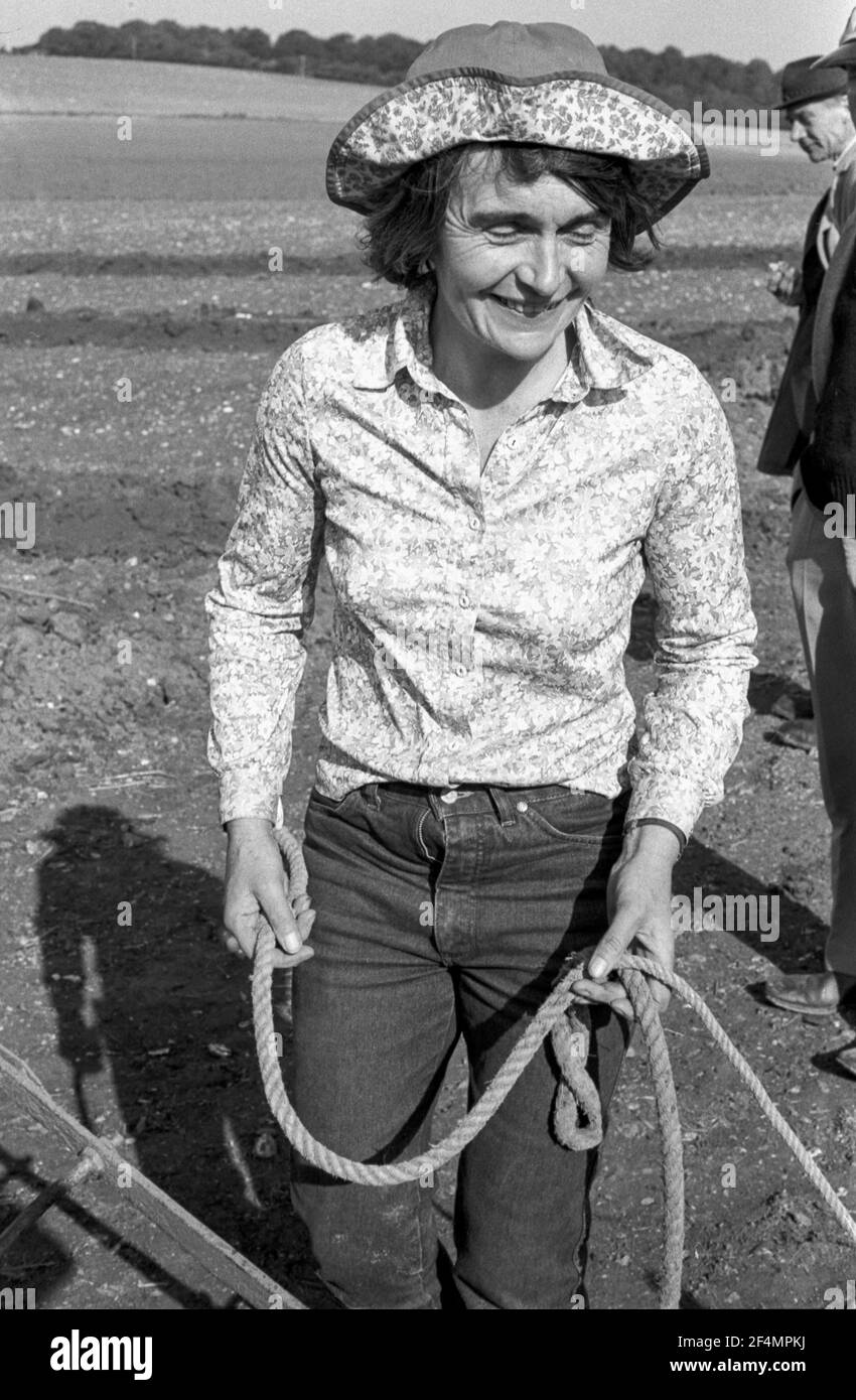Woman holding rope Black and White Stock Photos & Images - Alamy