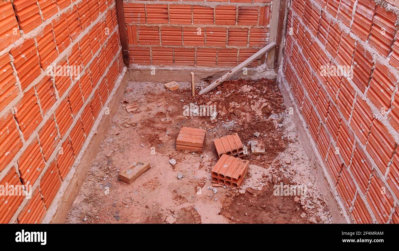 Half constructed walls hi-res stock photography and images - Alamy