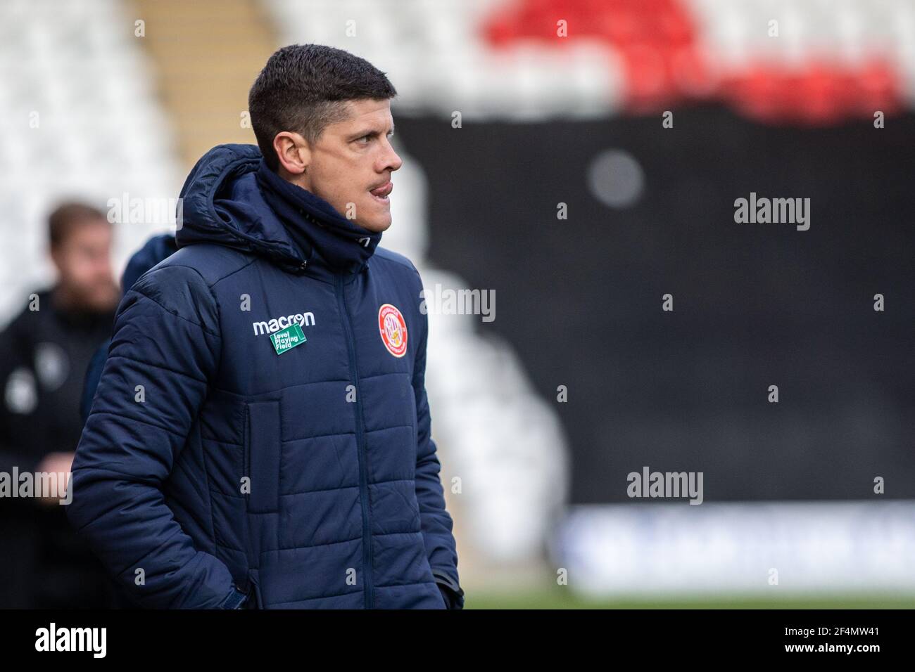 Touchline football hi-res stock photography and images - Alamy