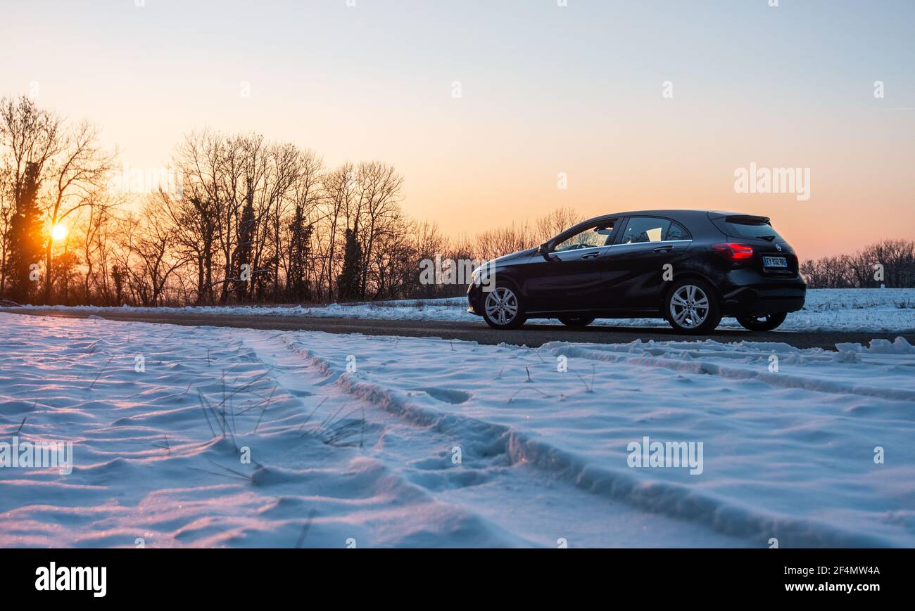Car sunset model hi-res stock photography and images - Alamy