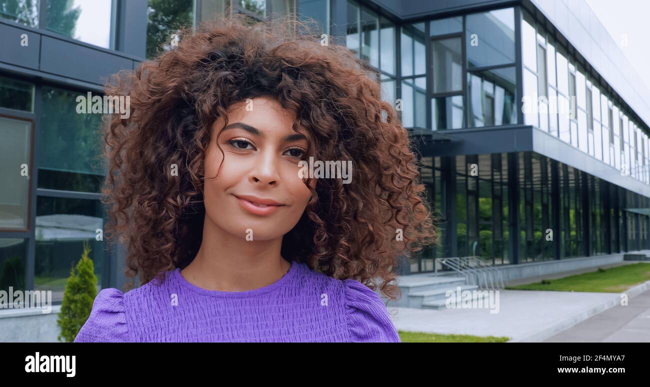 Curly building hi-res stock photography and images - Alamy