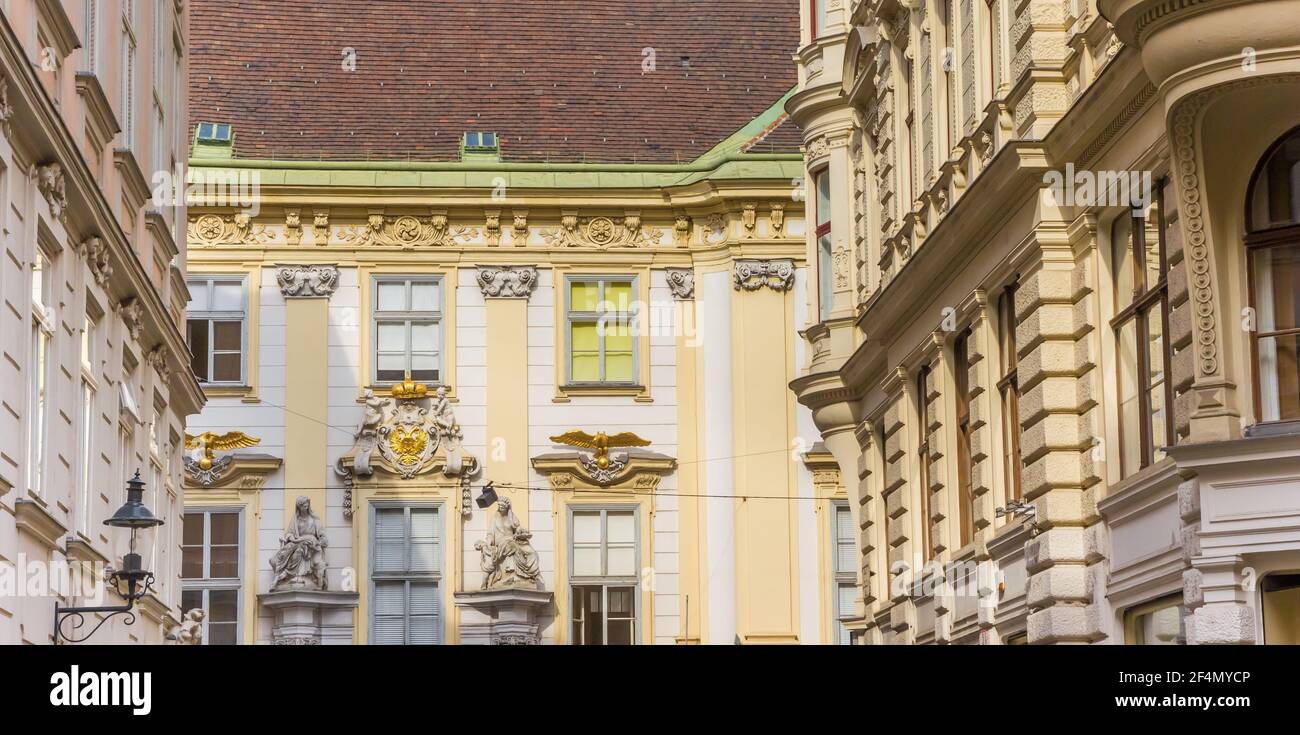 Baroque architecture in vienna hi-res stock photography and images - Alamy