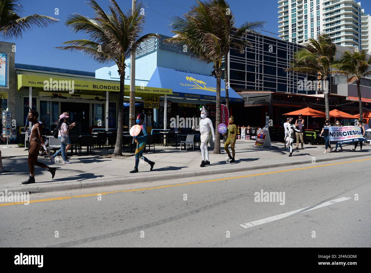 Fort Lauderdale - FL - 20210128 - Body-Painted PETA ‘Animals’ are seen ...