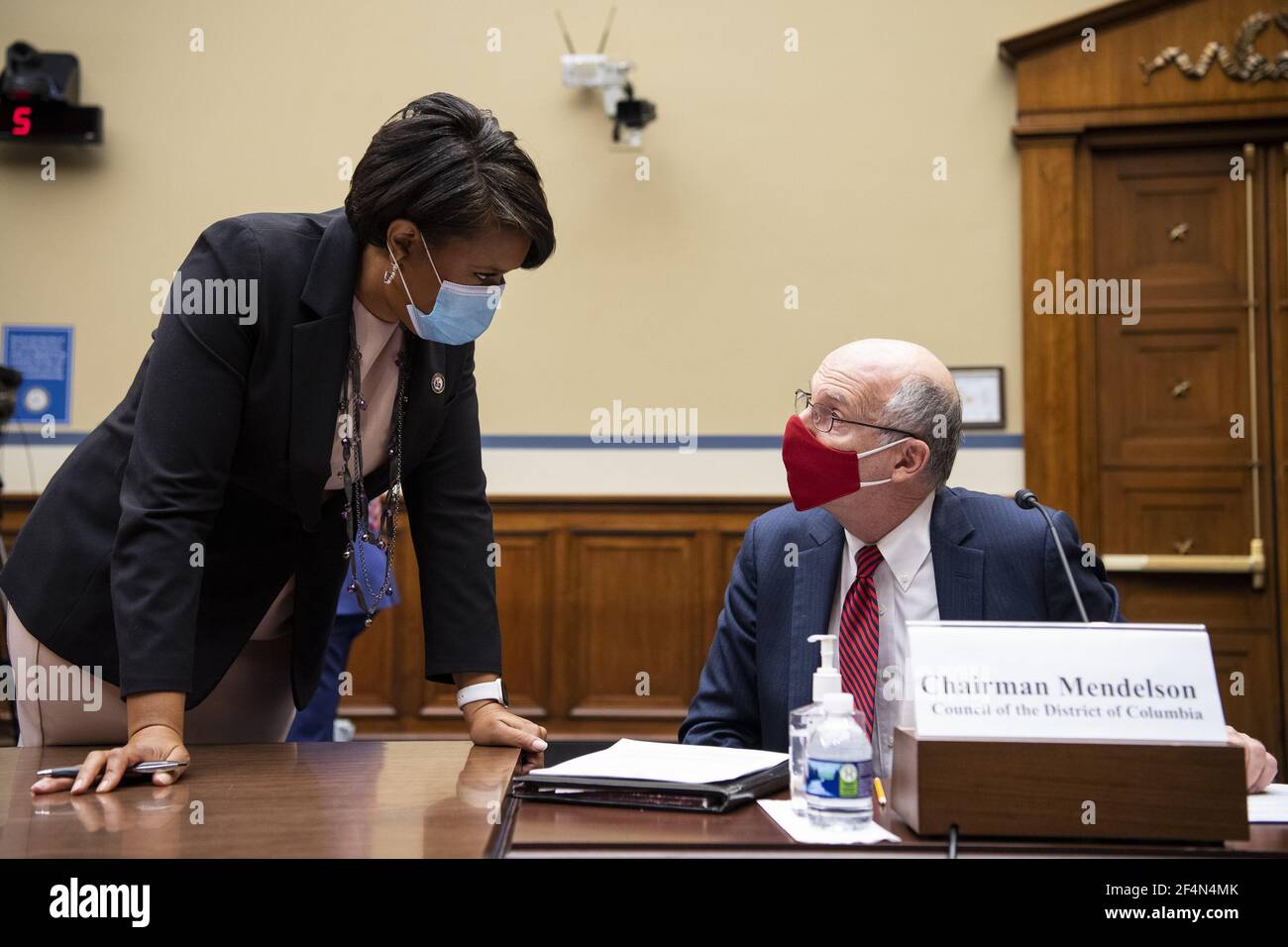 Dc council chairman phil mendelson hi-res stock photography and images ...