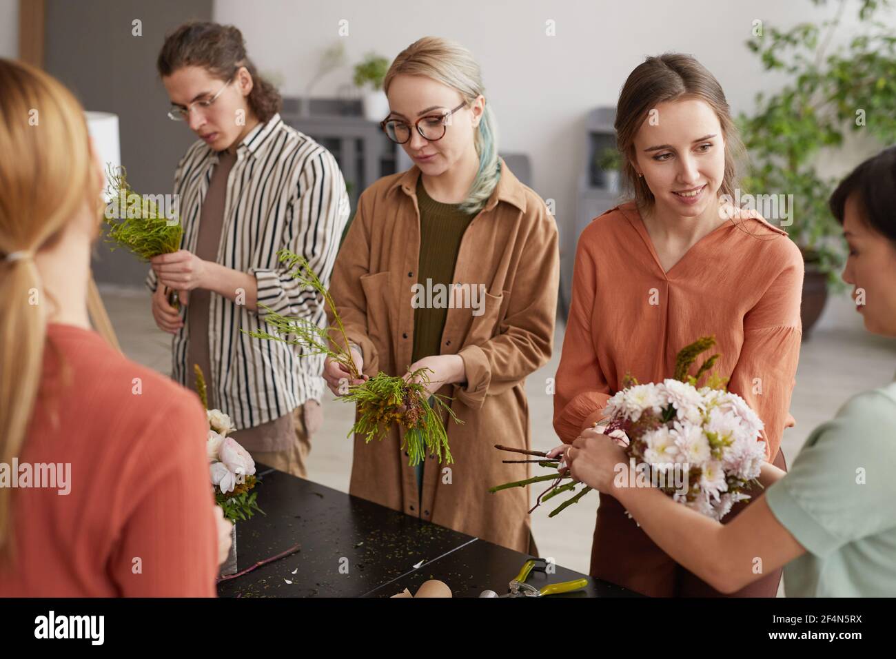 Attending business class hi-res stock photography and images - Alamy