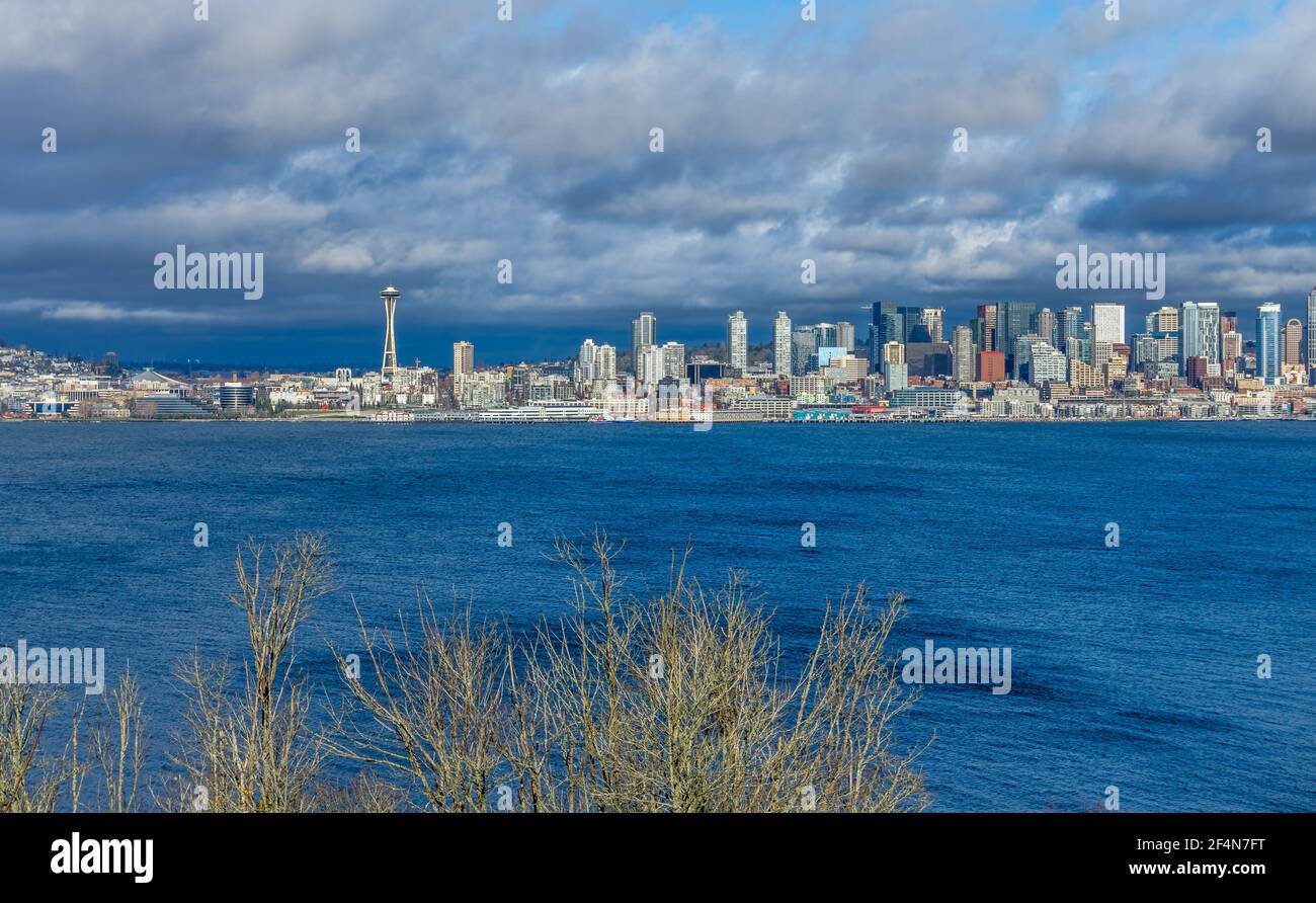 A view of the Seattle skyline on a clear day Stock Photo - Alamy