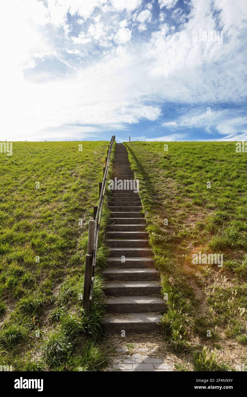 Hill side stairs hi-res stock photography and images - Alamy