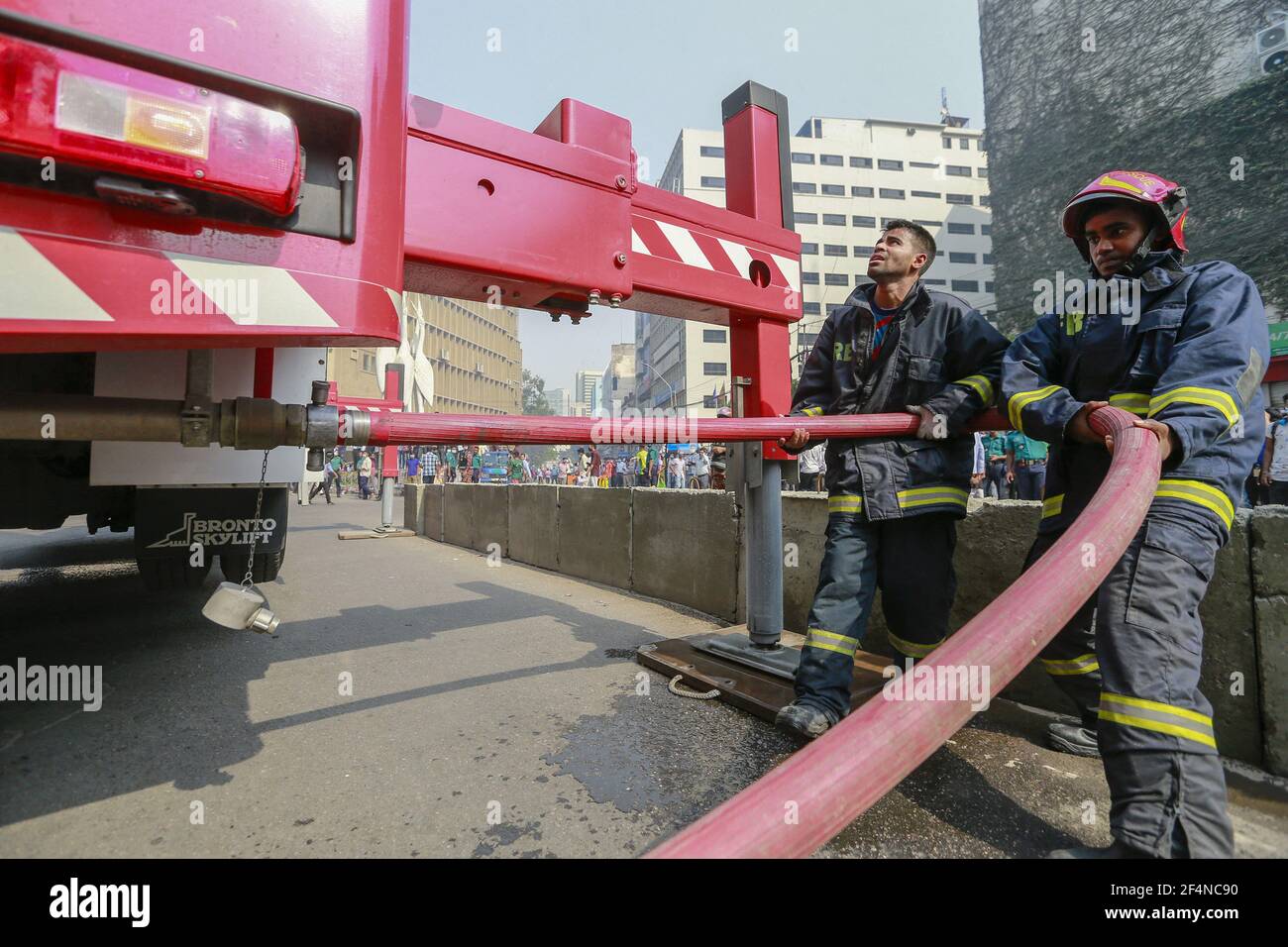 Feu bangladesh hi-res stock photography and images - Alamy