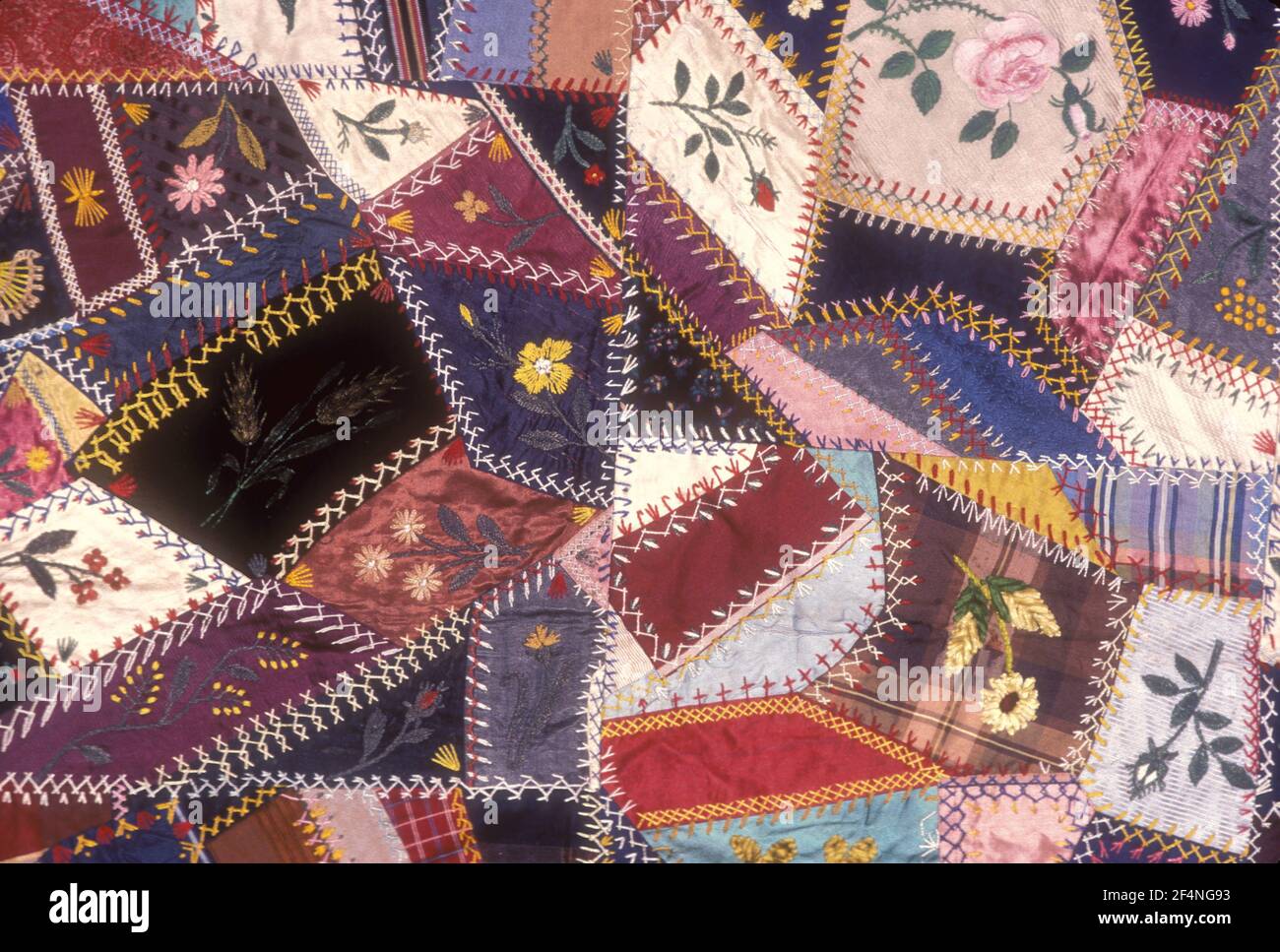 Embroidered quilt hi-res stock photography and images - Alamy