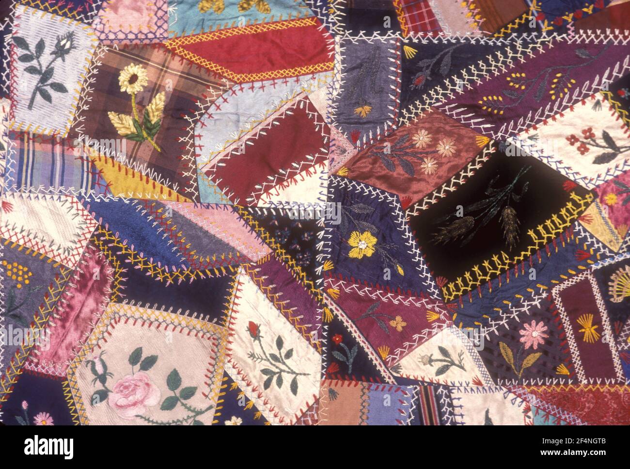 Embroidered quilt hi-res stock photography and images - Alamy
