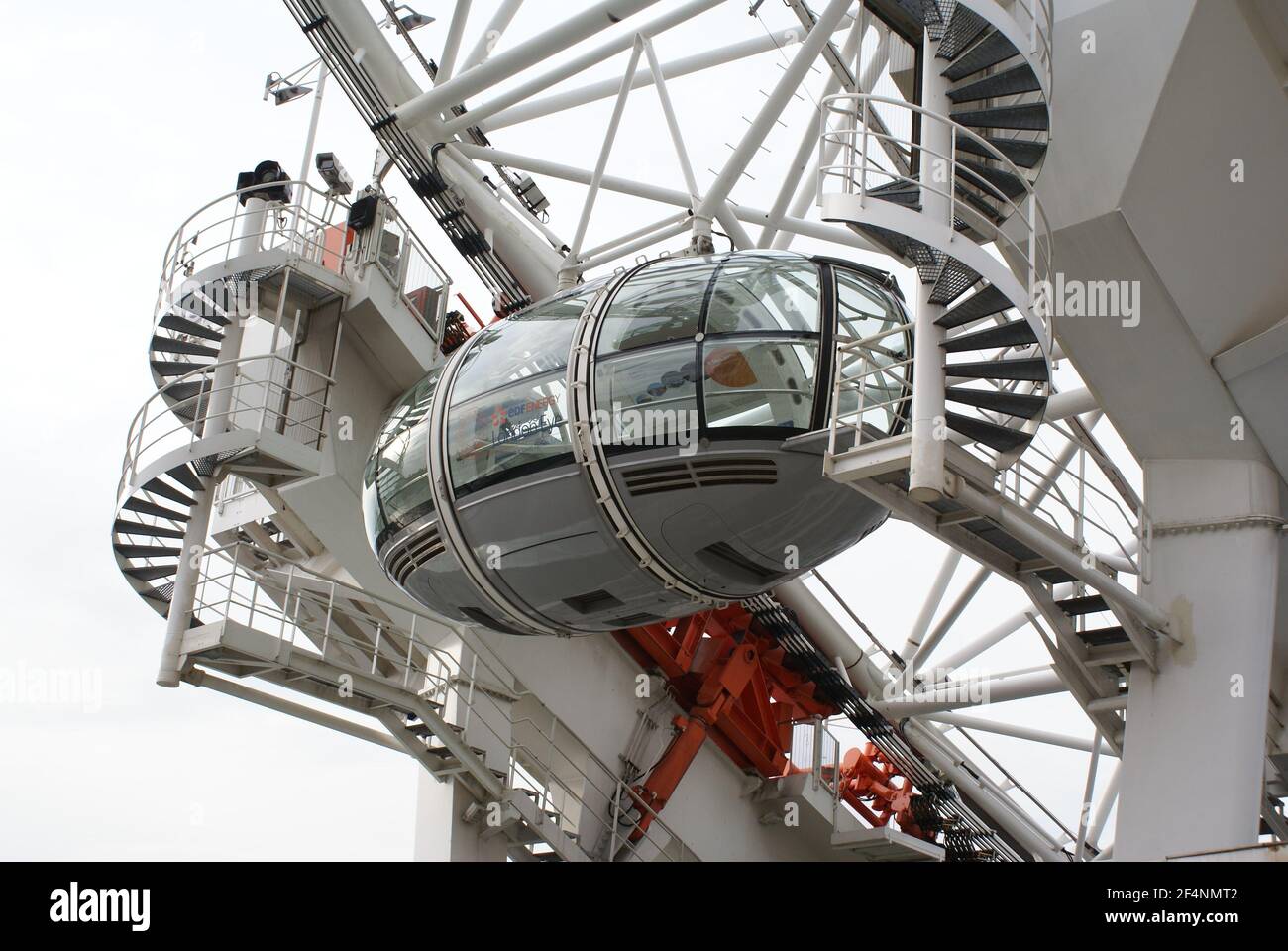 Ferris wheel capsule hi-res stock photography and images - Alamy