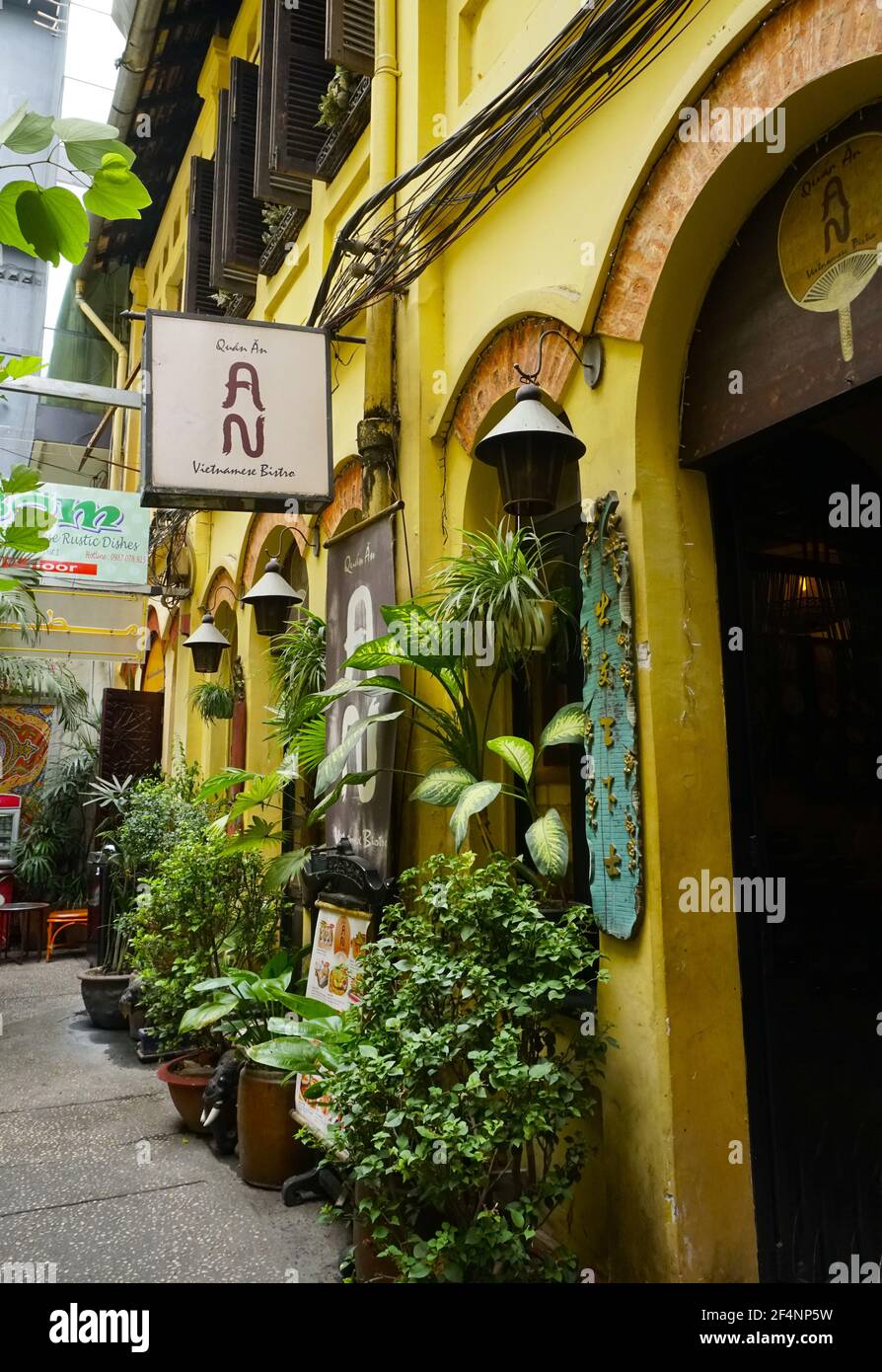Quan An restaurant in Ho Chi Minh City, Saigon, Vietnam Stock Photo - Alamy
