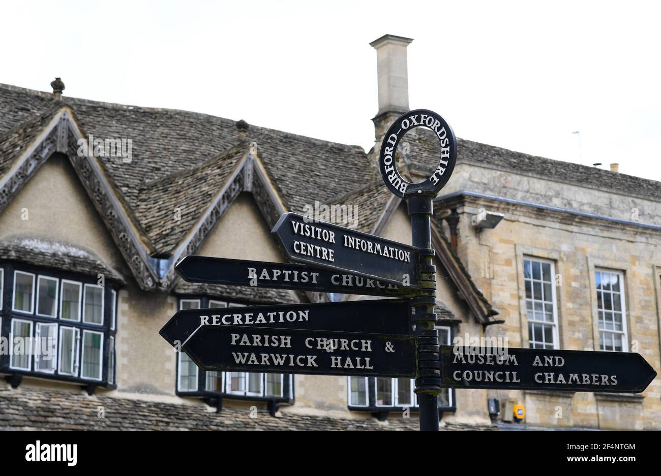 Burford village cotswolds oxfordshire hi-res stock photography and ...