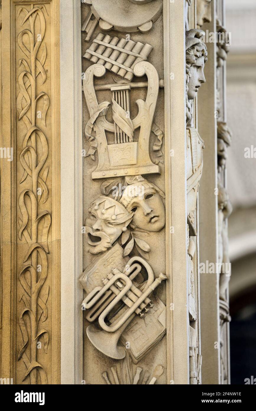 London, England, UK. Temple Bar Memorial (1880 - Horace Jones) marking ...