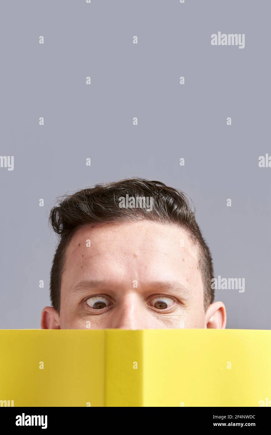 Eyes squinted hi-res stock photography and images - Alamy