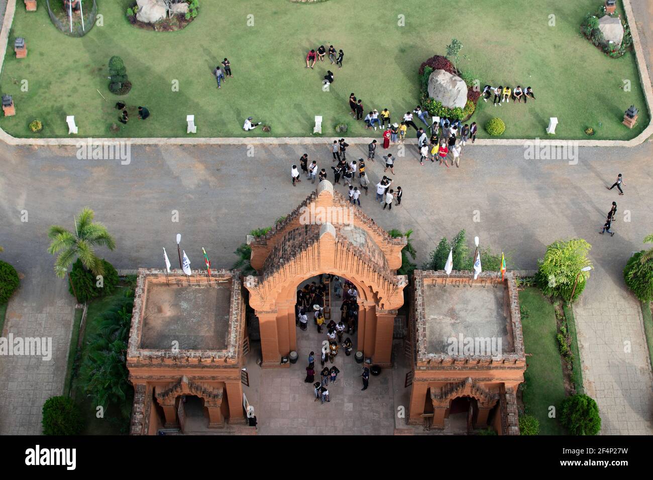 Bagan people hi-res stock photography and images - Alamy