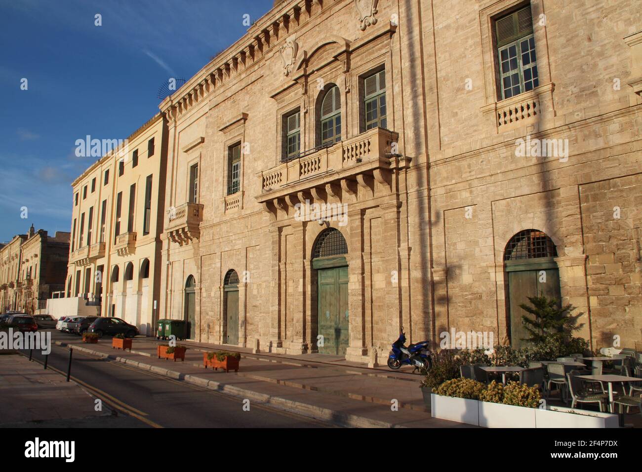 ancient stone building in vittoriosa in malta Stock Photo - Alamy