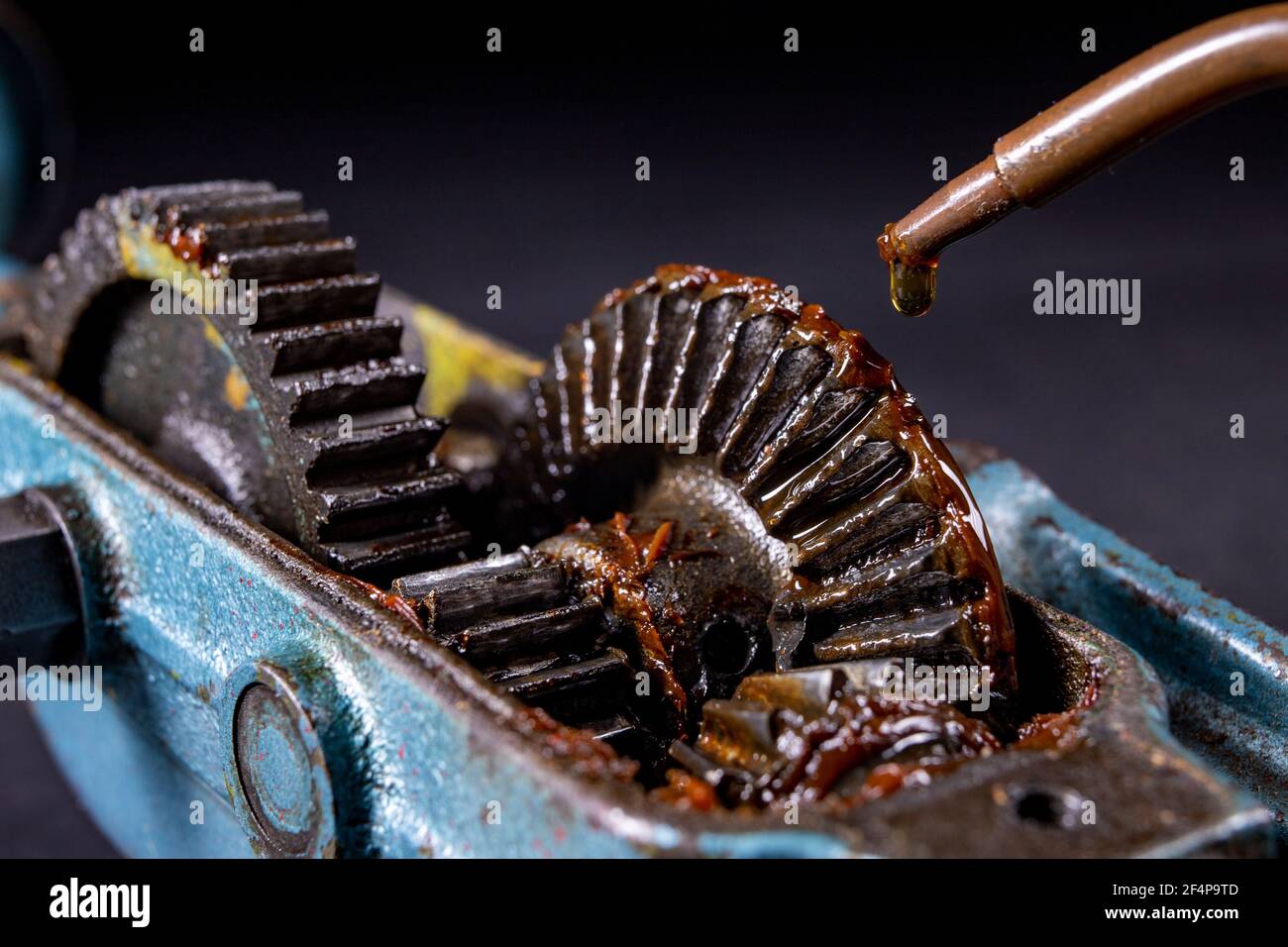 Coating steel gears with new grease. A mechanism for transmitting ...