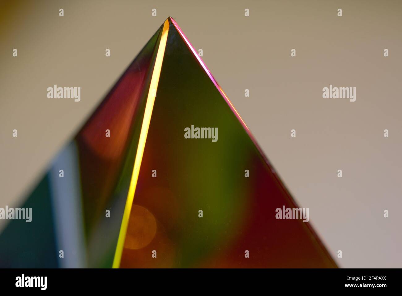 Pyramid prism hi-res stock photography and images - Alamy