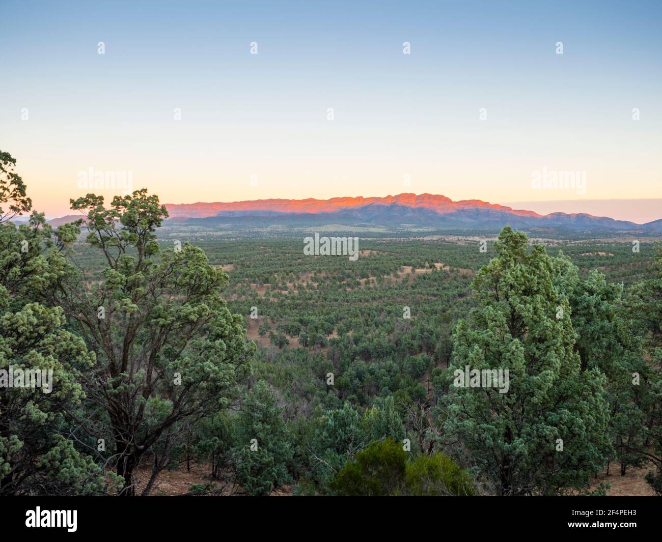 Australia outback sunrise elder range hi-res stock photography and ...