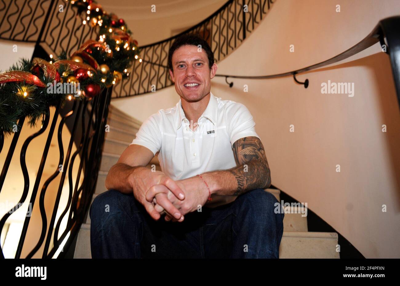 WAYNE BRIDGE AT HOME 23/12/2011. PICTURE DAVID ASHDOWN Stock Photo - Alamy