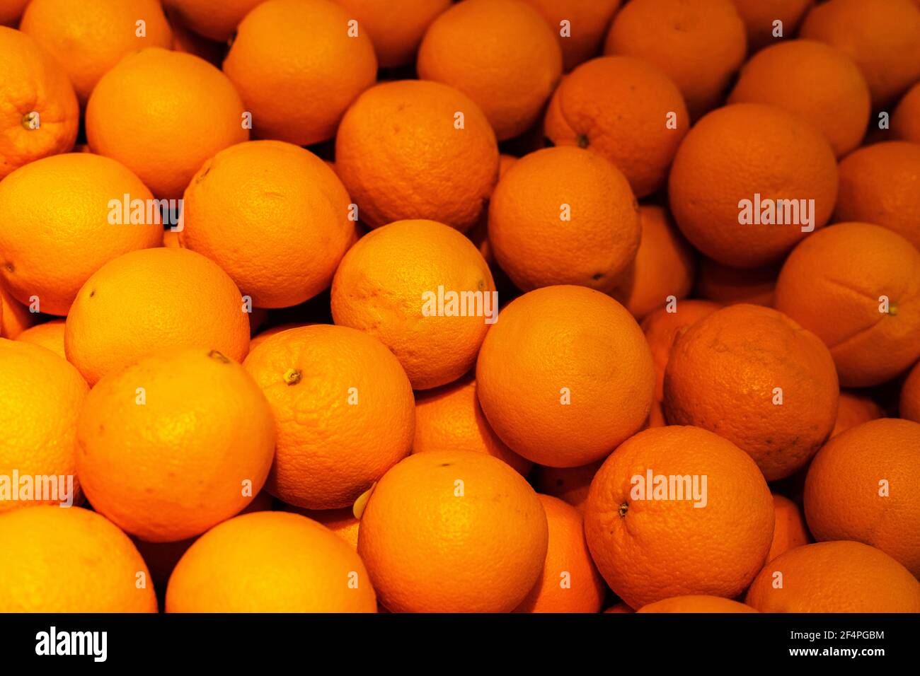 Group of oranges hi-res stock photography and images - Alamy