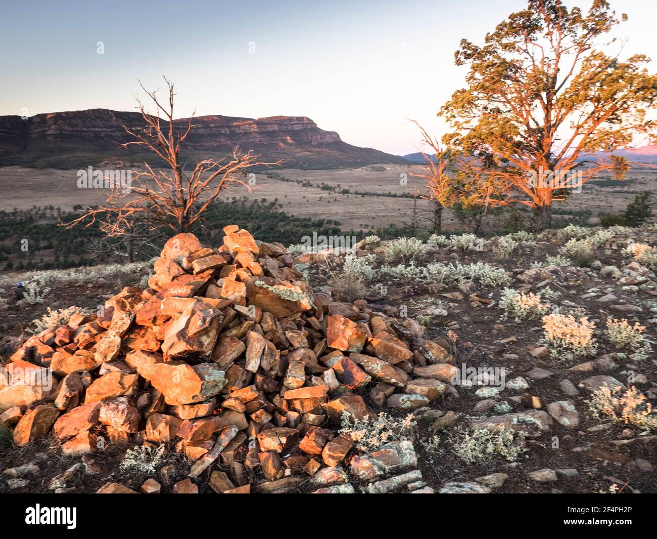 The big rock in australia hi-res stock photography and images - Alamy