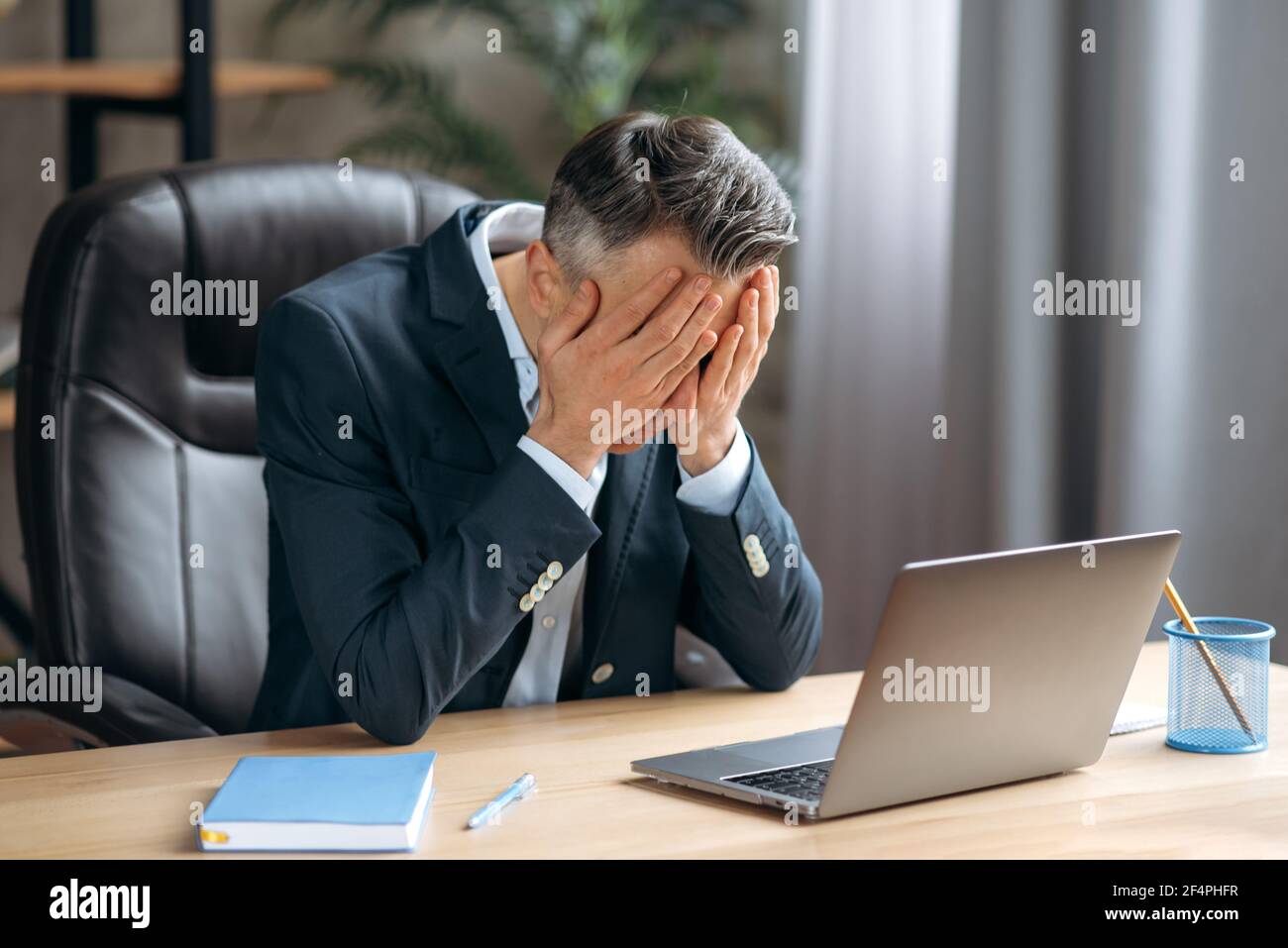 Corporate business covers hi-res stock photography and images - Alamy