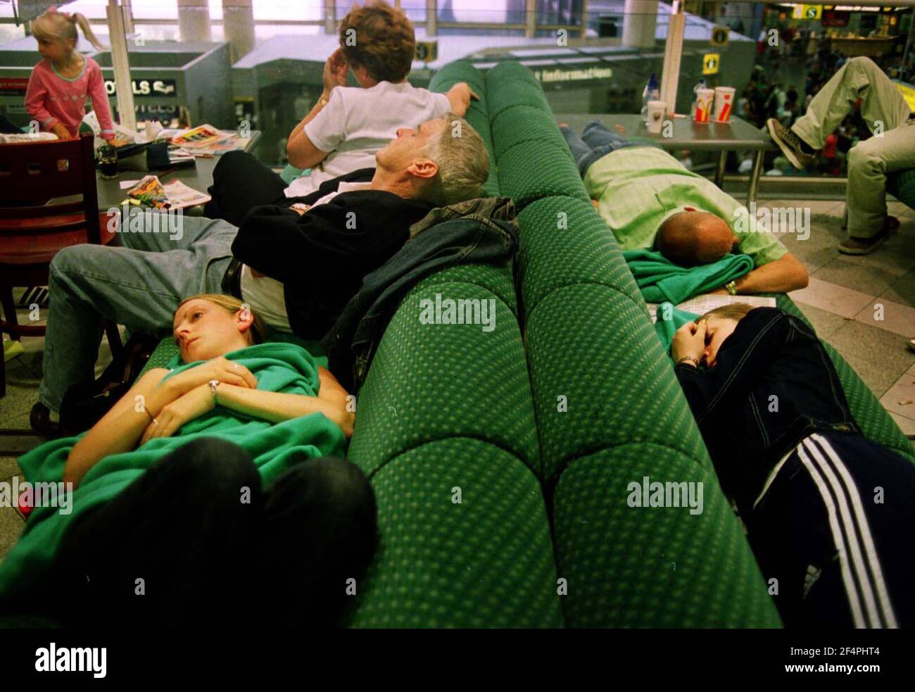 Delayed passengers gatwick airport hi-res stock photography and images ...