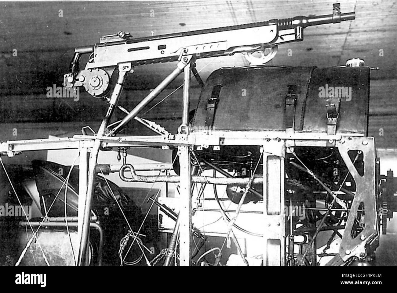 Assembly machine gun hi-res stock photography and images - Alamy