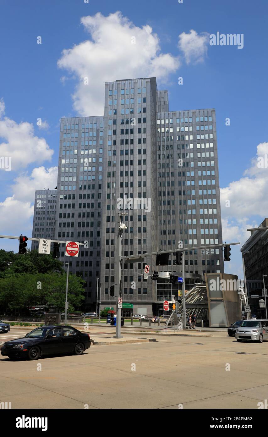 Three Gateway Center in Downtown Pittsburgh.Pennsylvania.USA Stock ...