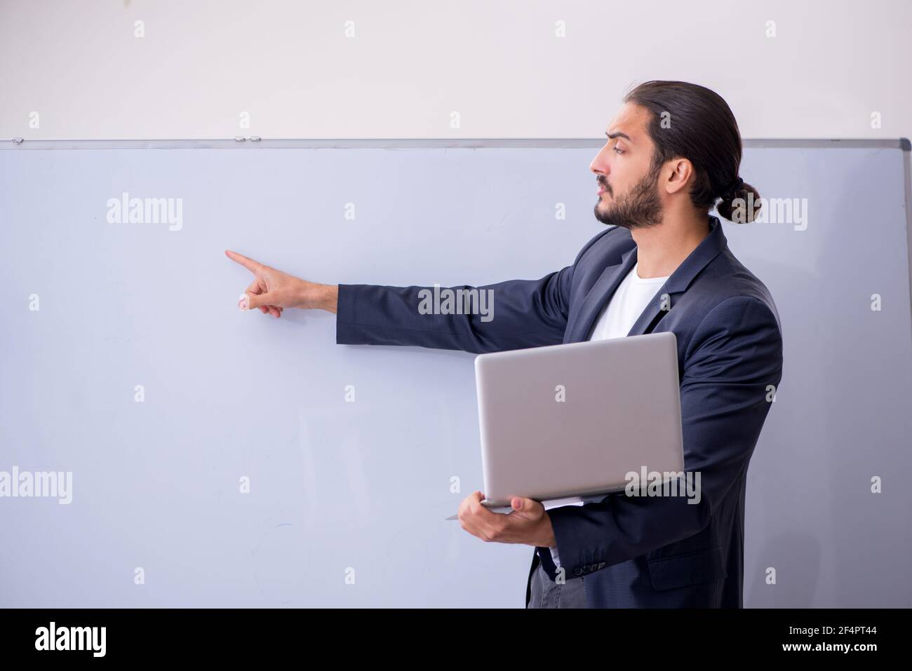 Tele mentoring hi-res stock photography and images - Alamy
