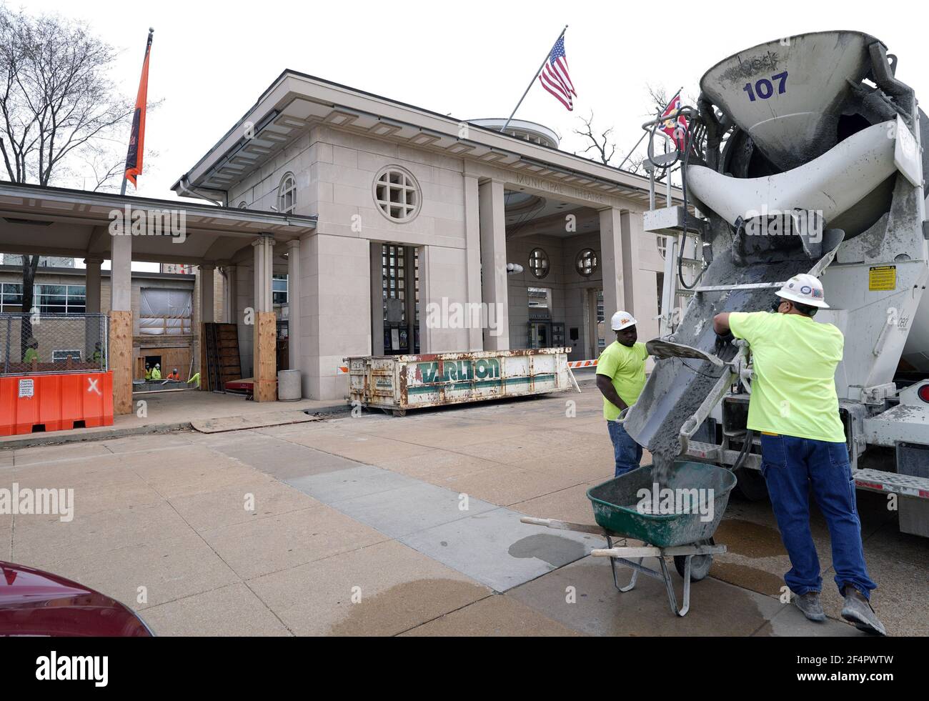 Opera box hi-res stock photography and images - Alamy