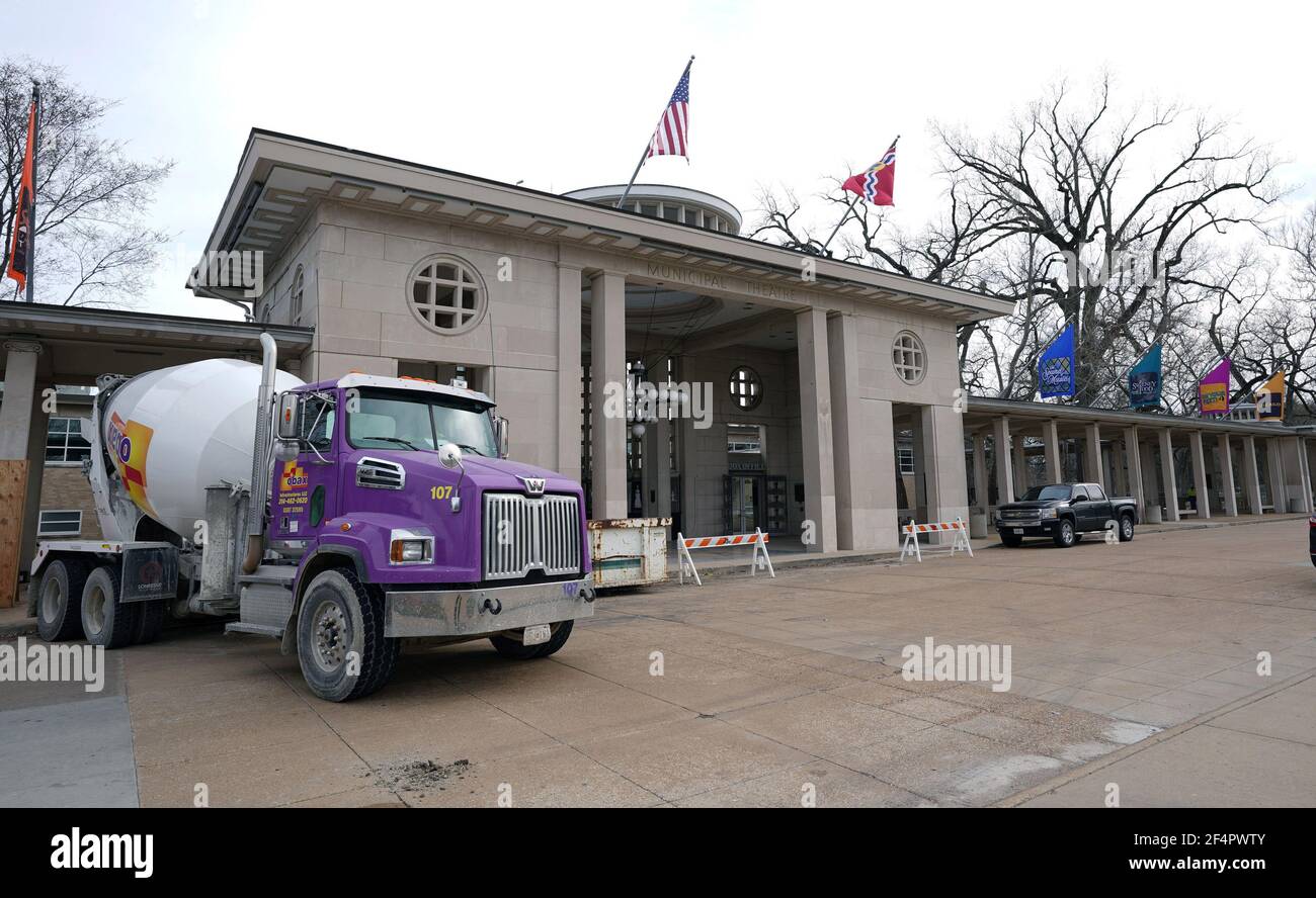 Muny opera area hi-res stock photography and images - Alamy