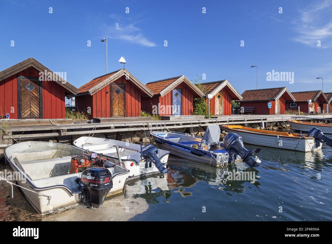 geography / travel, Sweden, Stockholm laen, Raevsnaes, at harbour of ...