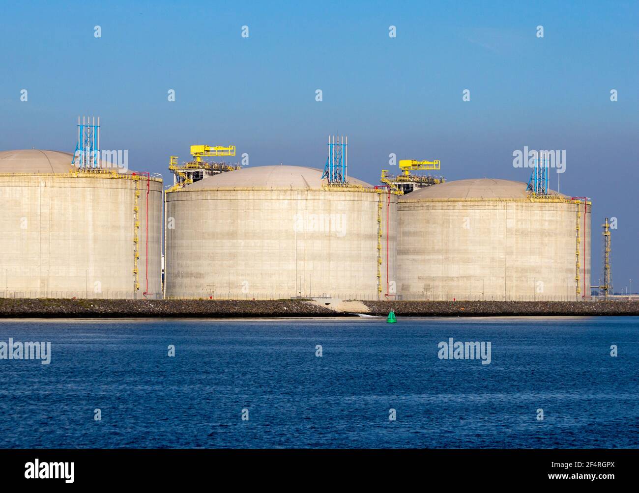 Oil storage tanks at a petrochemical plant Stock Photo - Alamy