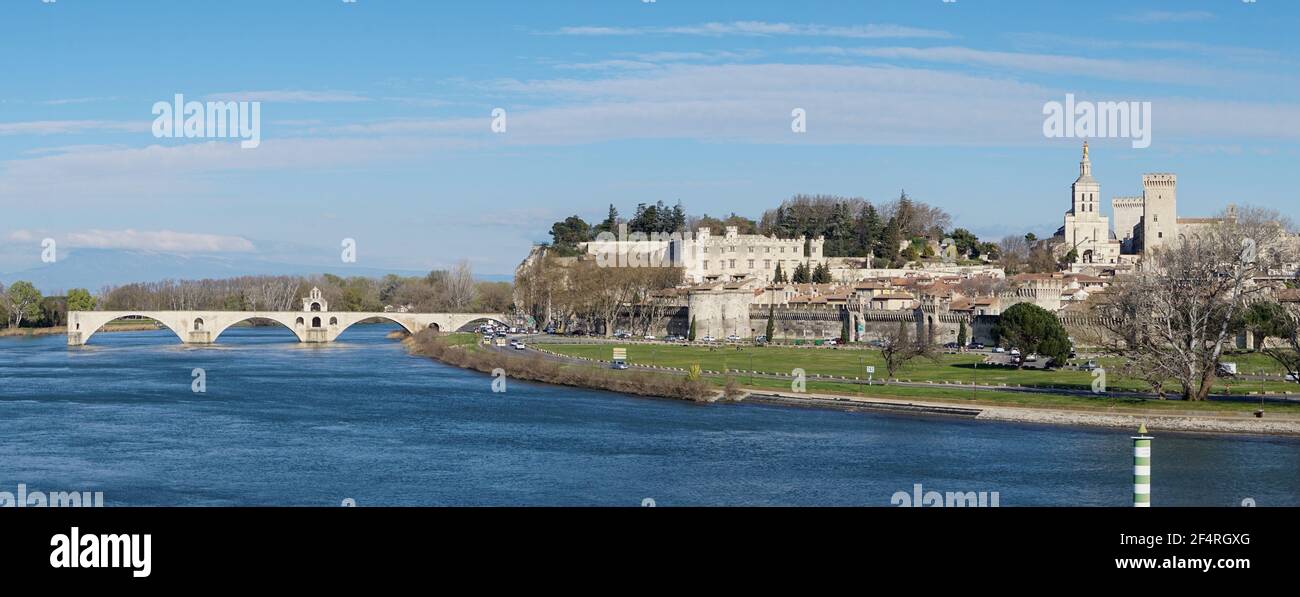 Provence avignon palais du pape hi-res stock photography and images - Alamy