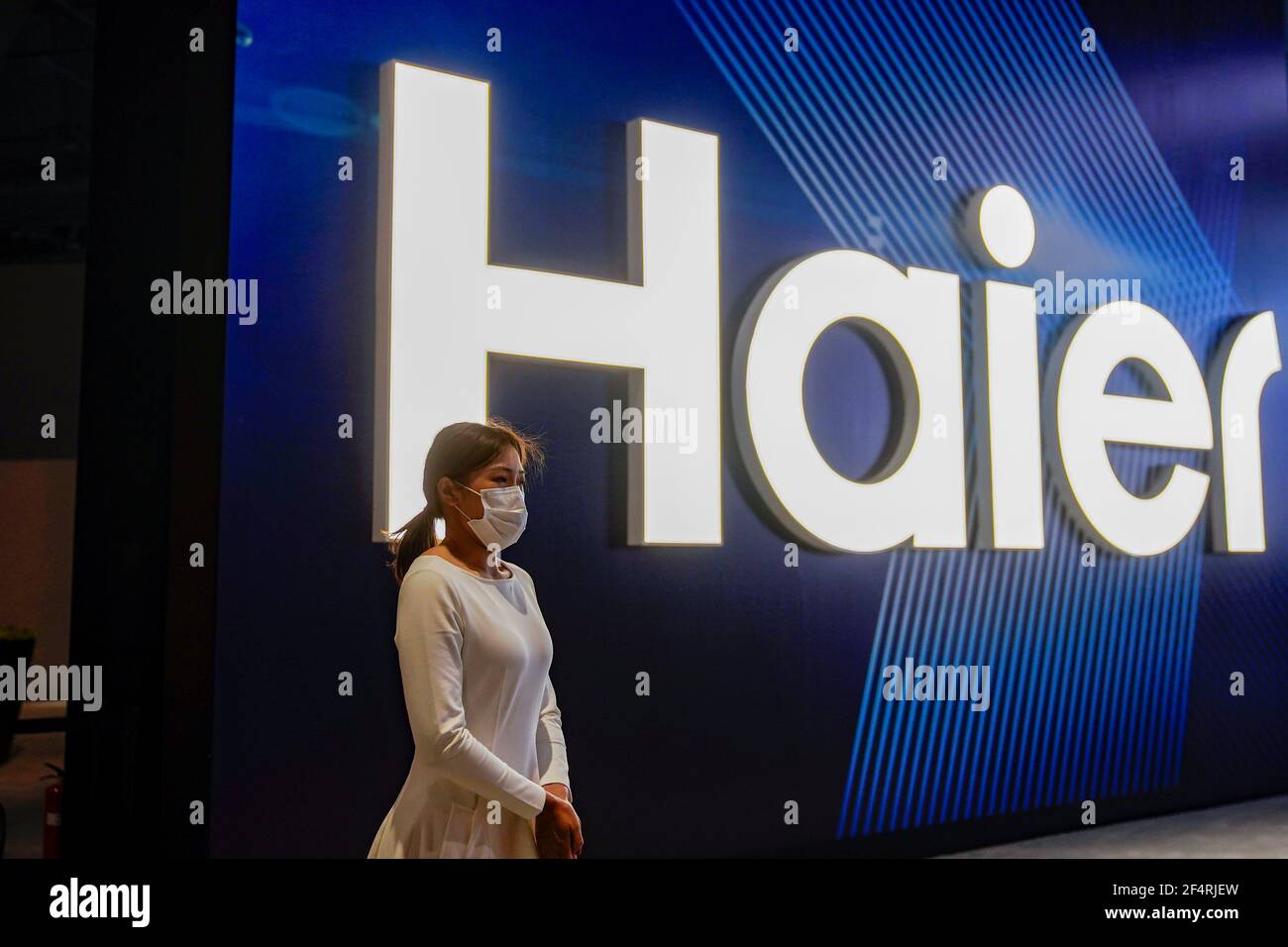 Haier china hi-res stock photography and images - Alamy