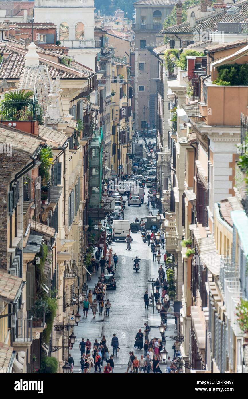 Rome crowd tourism hi-res stock photography and images - Alamy