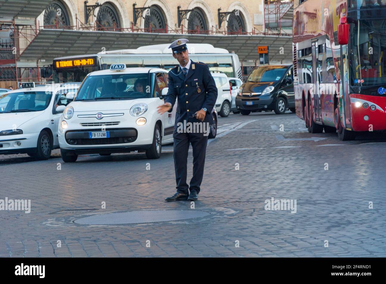 Rome, Italy - Oct 04, 2018: Busy traffic on Piazza Venezia in Rome ...