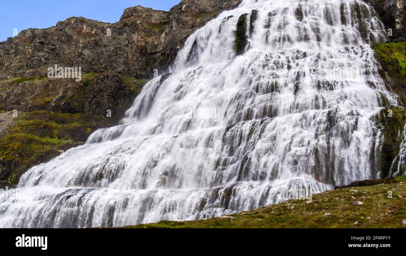 Water cascading down steps hi-res stock photography and images - Alamy