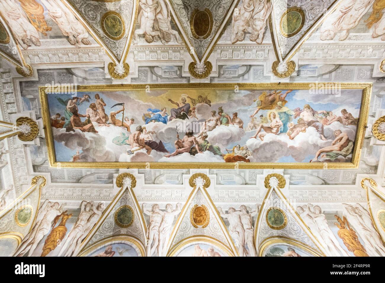 Renaissance ceiling mural hi-res stock photography and images - Alamy