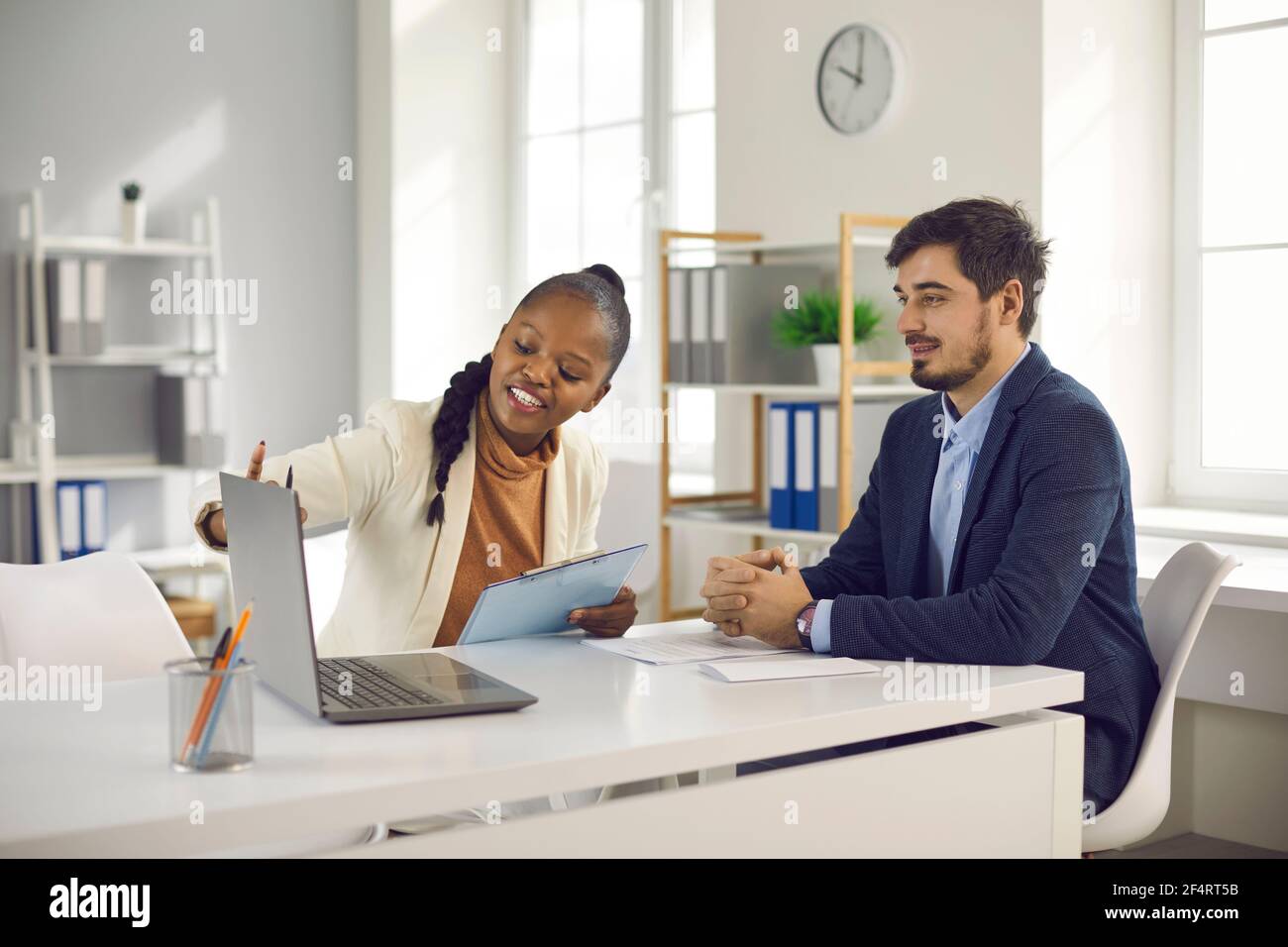 Professional bank hi-res stock photography and images - Alamy