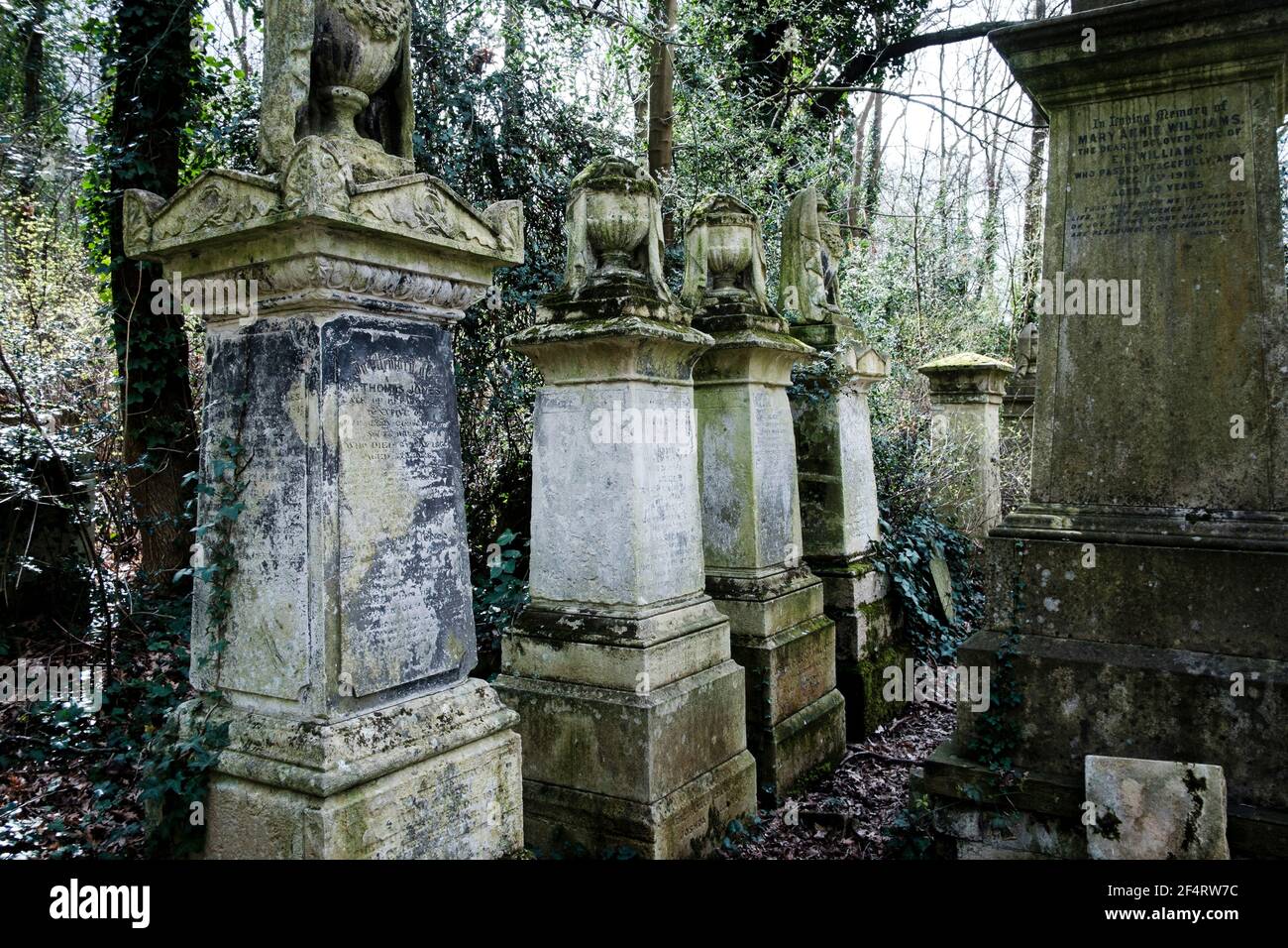 Gothic tombs, Nunhead Victorian cemetery, London, United Kingdom Stock ...