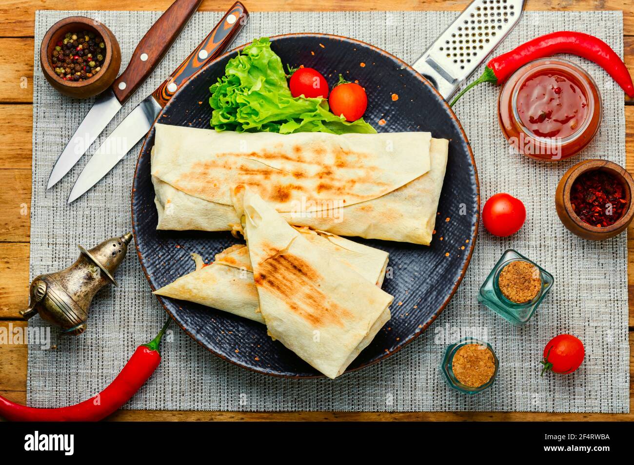 Shawarma in arabic hi-res stock photography and images - Alamy