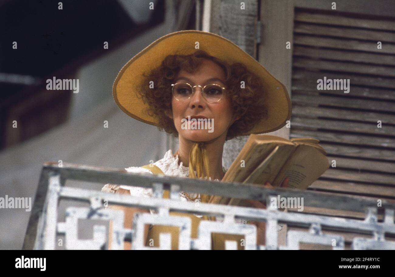 Peter gwilym hi-res stock photography and images - Alamy
