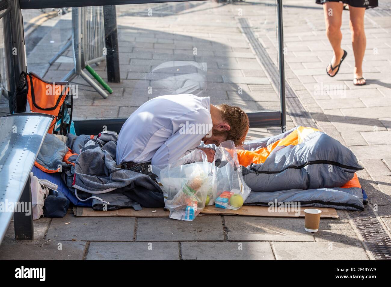 Homeless family uk hi-res stock photography and images - Alamy